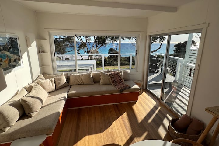 Pipi Shack - Iconic Waterfront Shack Binalong Bay - Binalong Bay