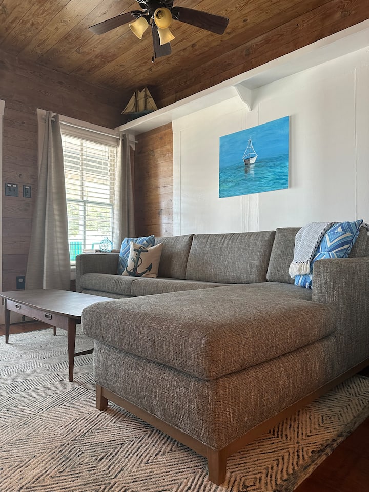 Breezy Bayshore Bunkhouse - Kemah, TX