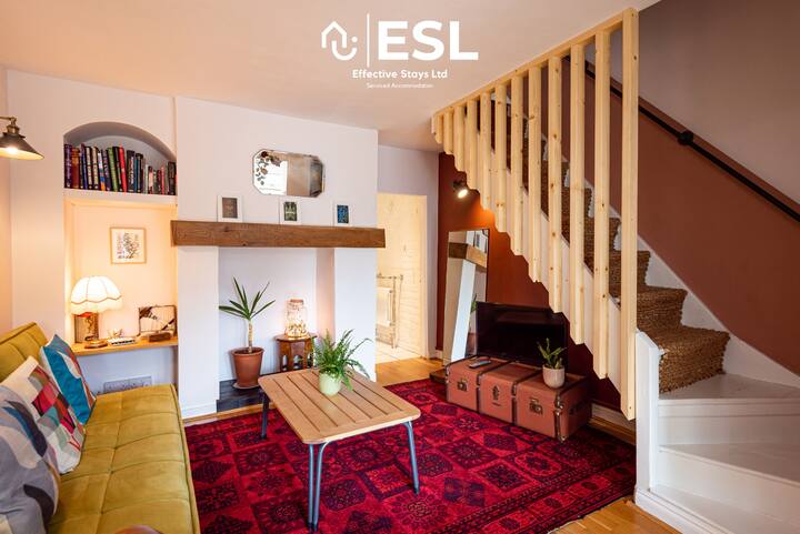 Cute & Cool 2 Bed Townhouse With Garden & Parking - Shrewsbury