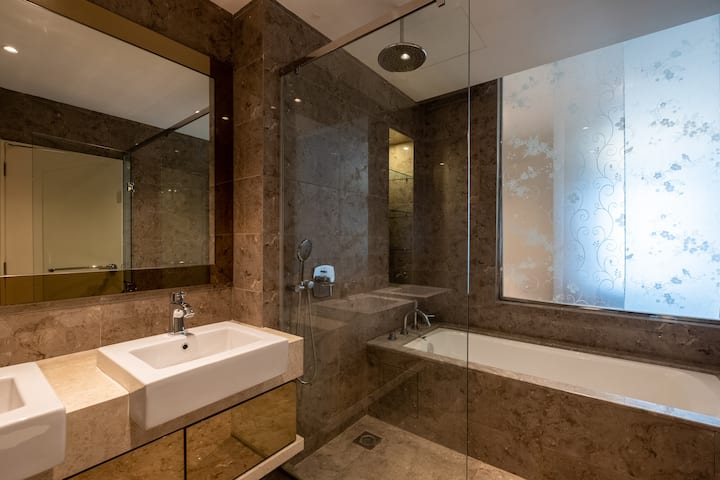 Dorsett Hartamas Near Mont Kiara|bath Tub|publika - Petaling Jaya