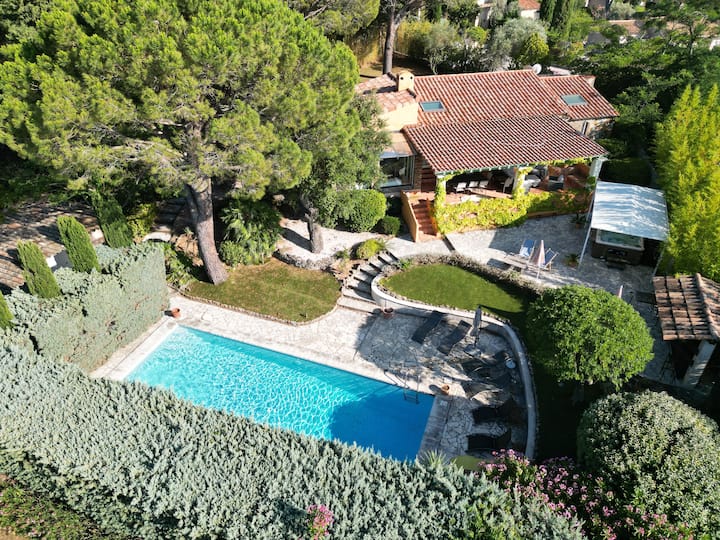 Bella Vista, Belle Maison Familiale Avec Piscine - Grimaud