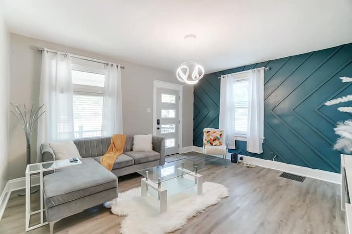 The Entertainment Home - Cincinnati, OH