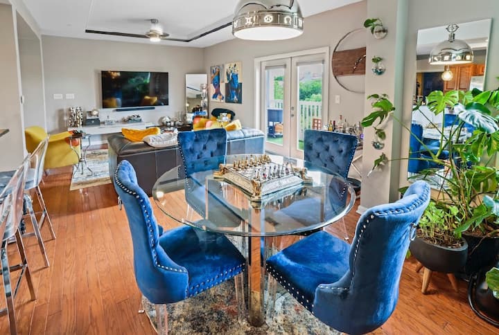 Stylish Condo, Close To Everything! - Greensboro, NC