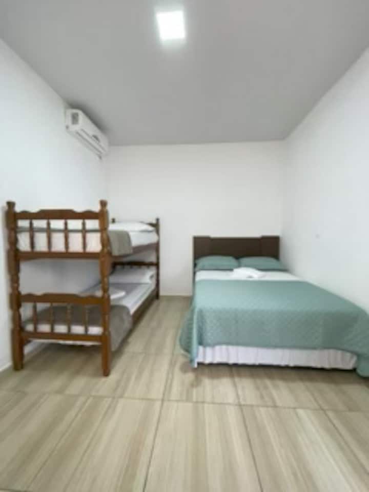 Suíte Pousada Brilho Do Sol Para Até 4 Pessoas - Penha