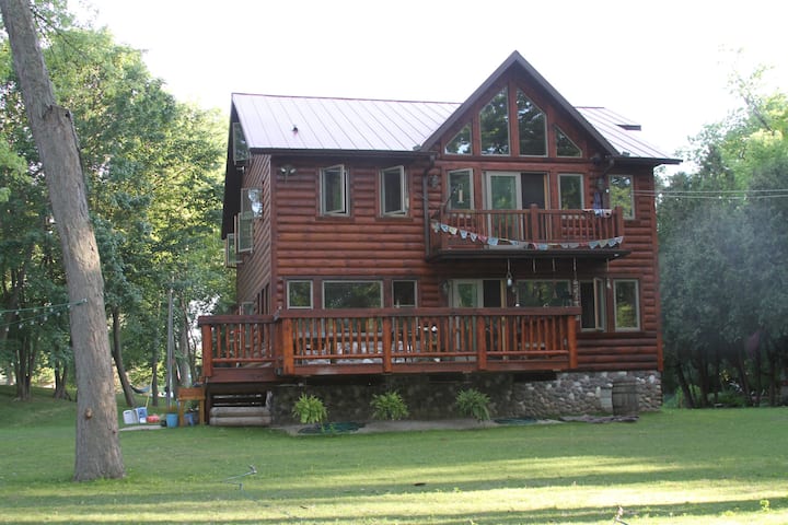 Log Home Near City But In Park Like Setting - Milwaukee, WI