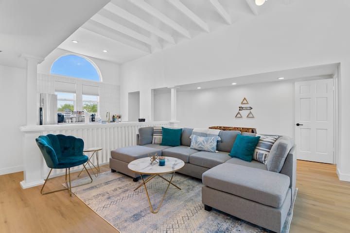Desert Oasis Townhome | Mountain View, Foosball - Children’s Museum of Phoenix