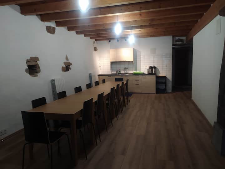 Amplia Habitación Para 6 Personas Con Baño Privado - Eibar