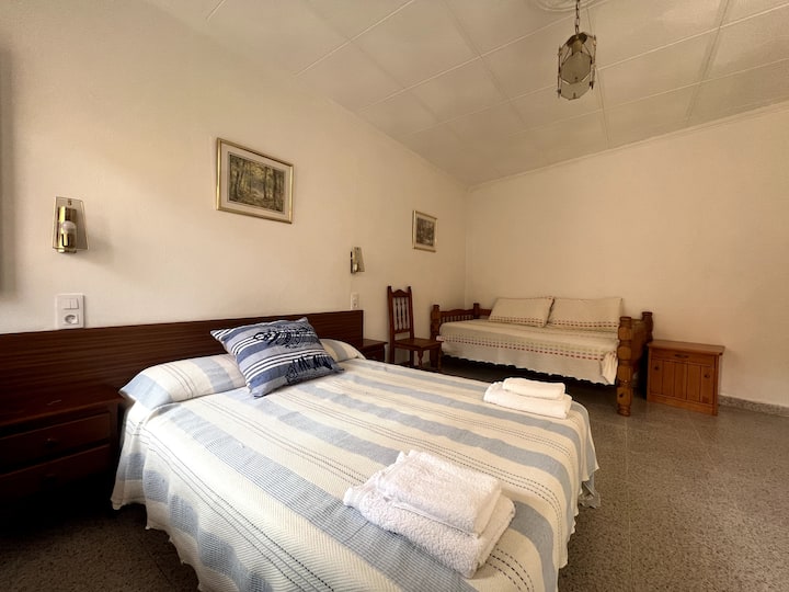 Chambre Pour Une Famille Plus - Calella