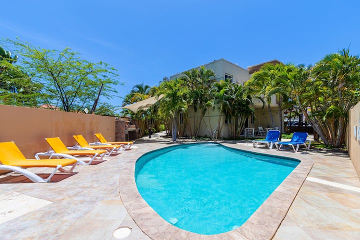 2br2.5ba Townhome - Fullyequipped - Pool - Parking - Aruba