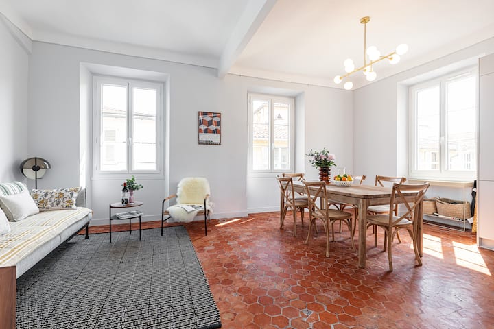 Charm And Modernity In The Heart Of Old Town - Nice