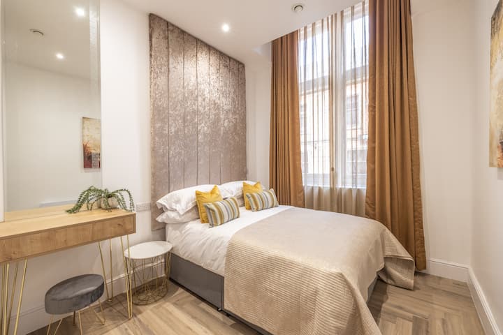 Luxe City Stay, Pet & Family Friendly + Free Gym -