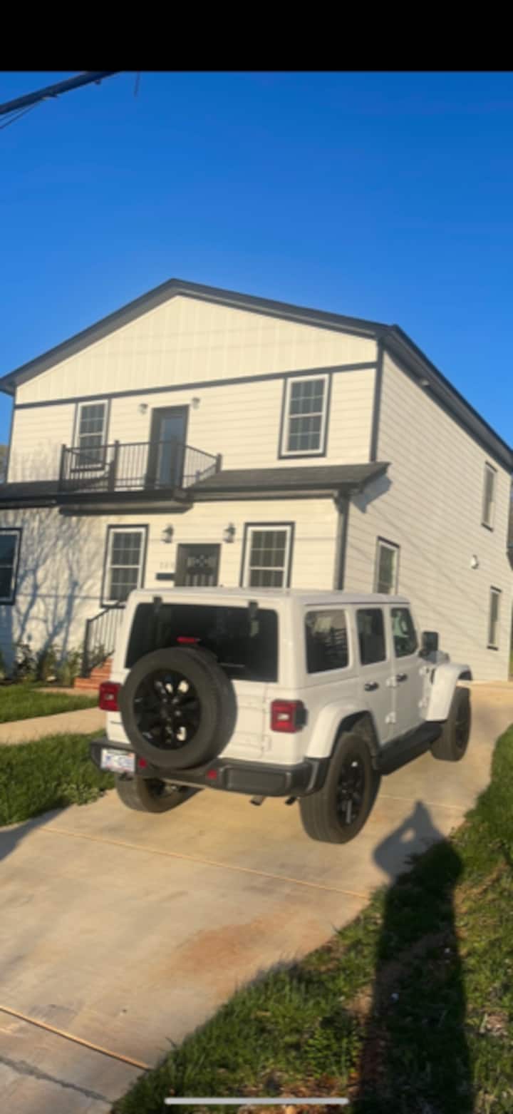 Belmont Bungalow @ Near Airport - Belmont, NC