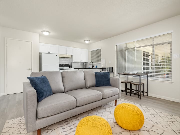 Upscale Apt Near Tower District - Fresno, CA