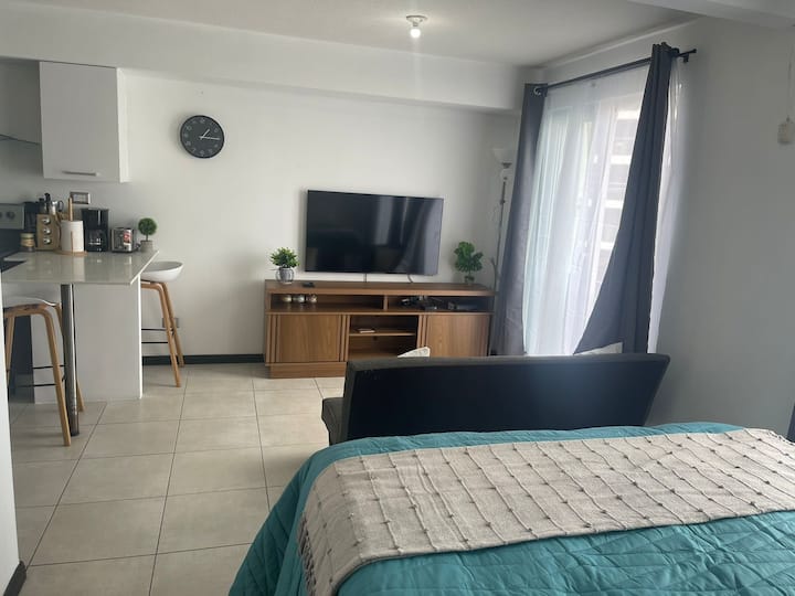 Moderno Y Comodo Apartamento Z4 Con Parqueo - Guatemala-Stad