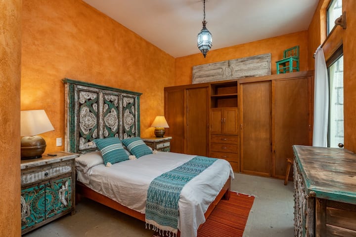 Amazing Location, 2 Bed, 5 Min Walk To El Jardin - San Miguel de Allende