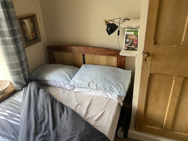 Room With Sports Kit In Friendly House - Kendal