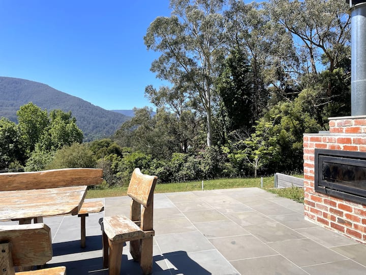 A View To Impress! - Warburton