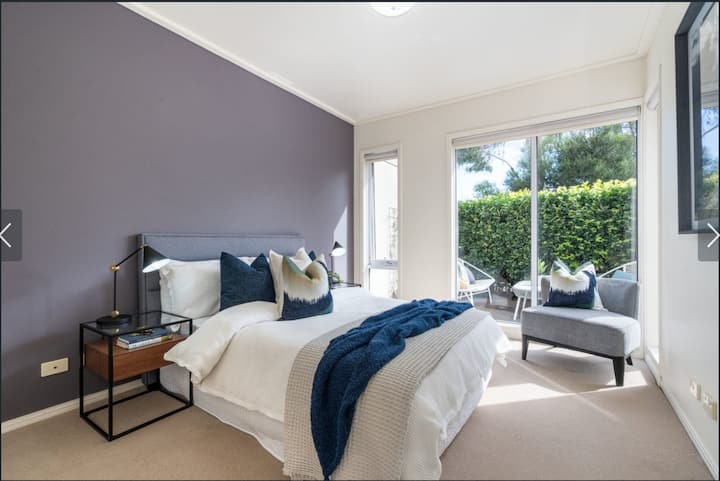 On The Park, The Beach, Pool And Private Garden. - Williamstown