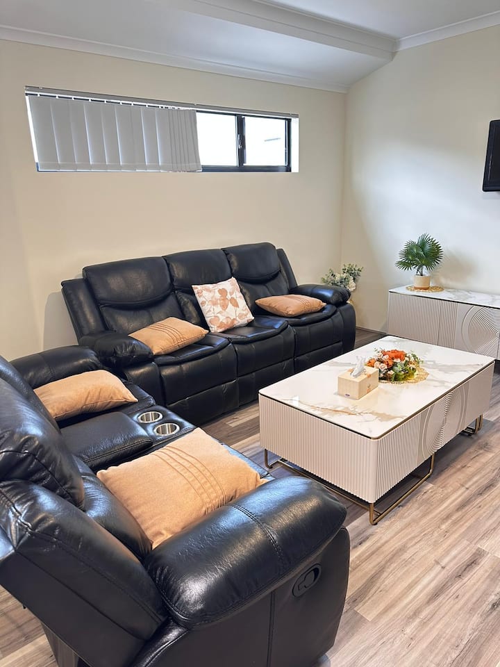 House With Wheelchair Access Near Whiteman Park - Woodbridge