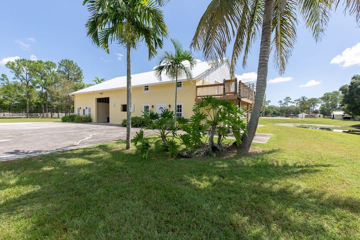 Equestrian Condo Lakeview - Royal Palm Beach, FL