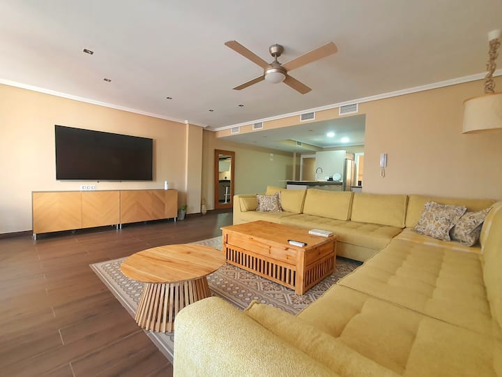 Central, Fully Equipped, And Stylish. - Águilas