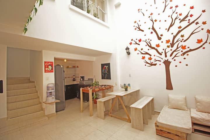 3.1 Double-size Bedroom With Shared Toilet & Wi-fi - Bogotà
