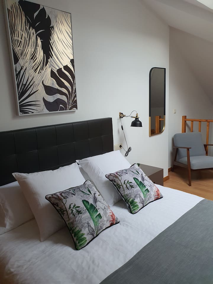 Moderno Loft En Apartamentos Ciudad Santiago - Santiago de Compostela