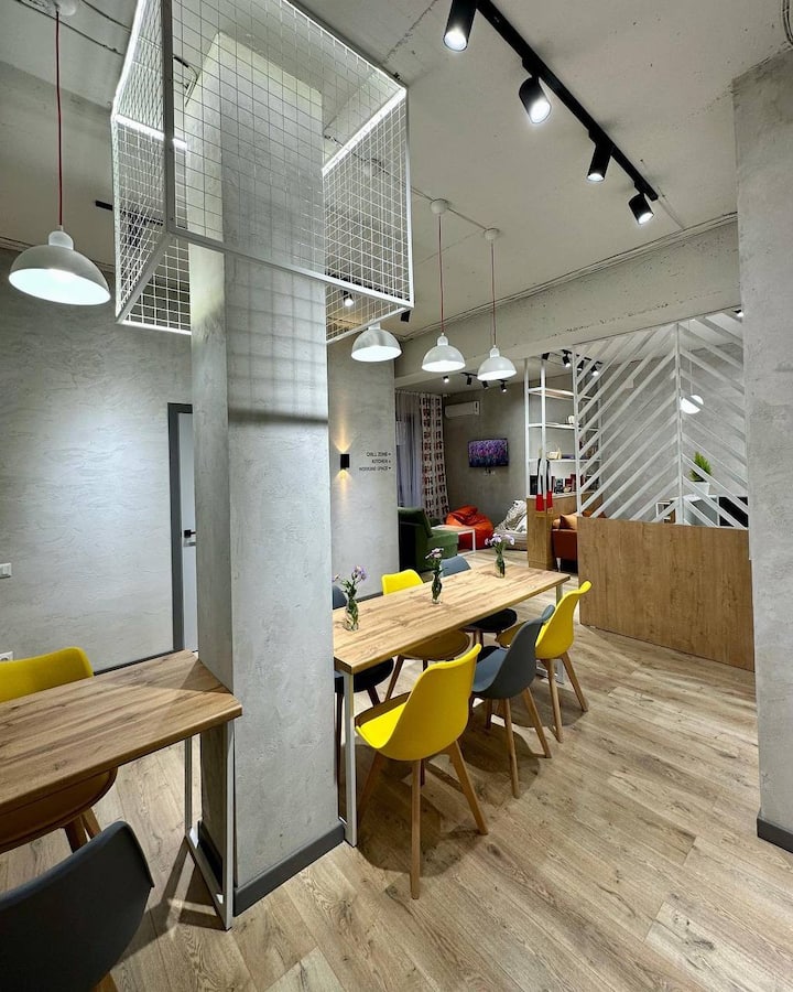 Izzzi Hostel Bishkek - Bishkek