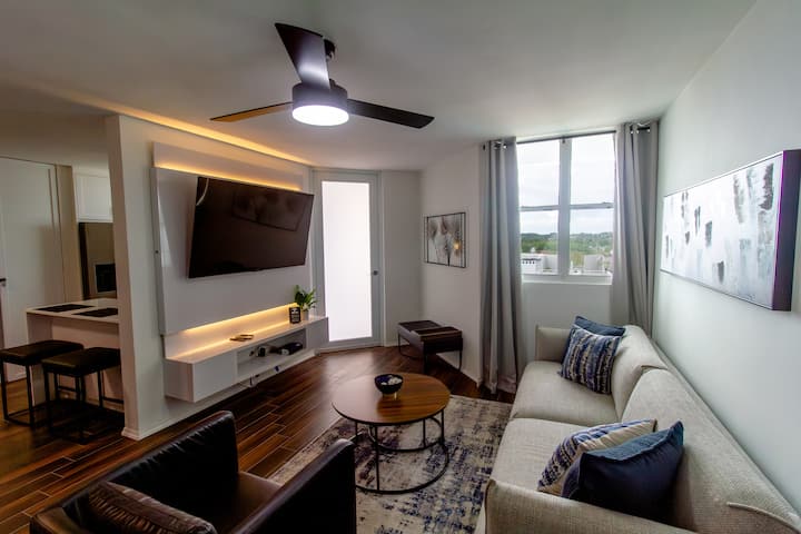 Modern Penthouse In Carolina - Puerto Rico