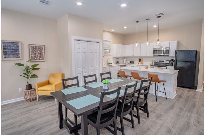 Repose In Your Private Space 3br/2ba Close To Dt - San Antonio