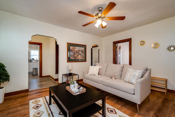 Renovated Cape Cod In Twin Tower - Dayton, OH