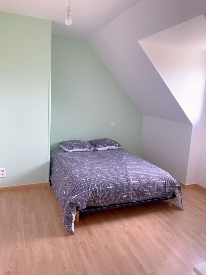 Chambre Lumineuse Campagne D'une Ville Médiévale. - Verneuil-sur-Avre