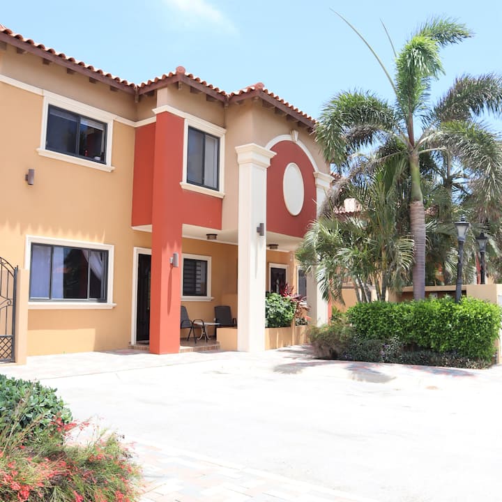 Fully Equipped Condo In Noord - Aruba