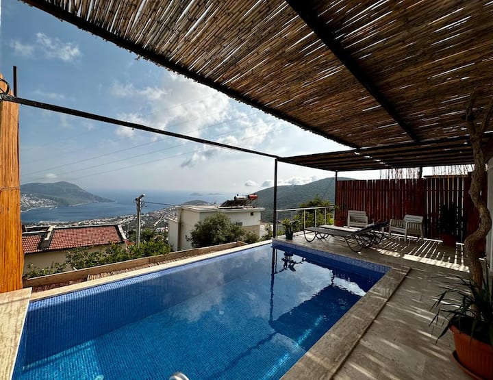 ÇIft Kişilik Sonsuzluk, Kalkan - Kalkan