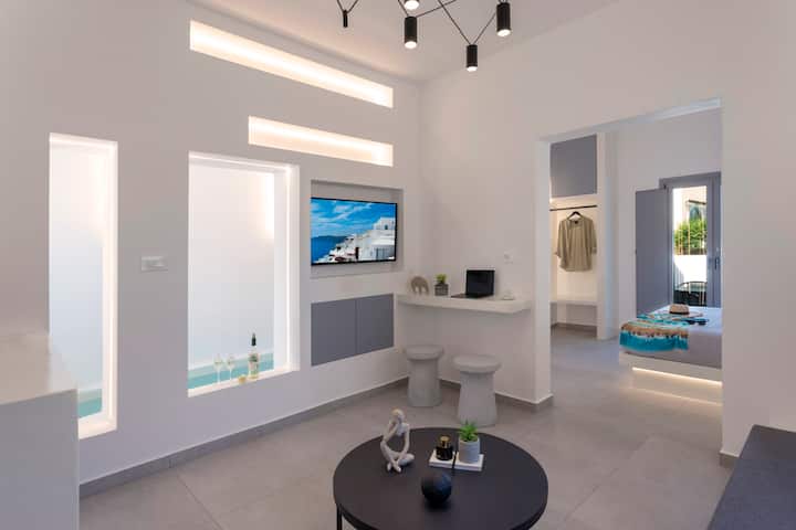 Linea Luxury Suites ΙΙ - Santorini