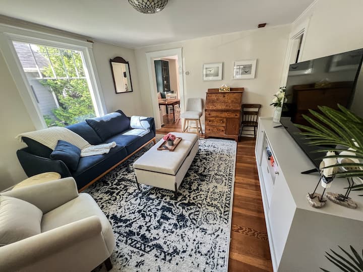 Newly Renovated Craftsmen Bungalow In Camden - Camden, ME