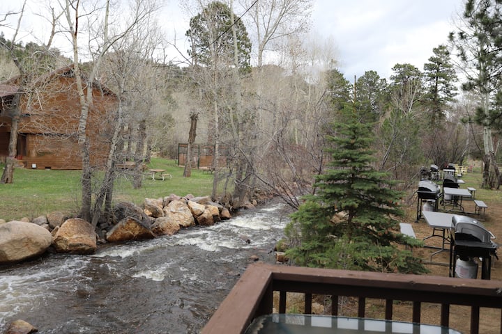 Dream River Front Suites R1 - Estes Park, CO