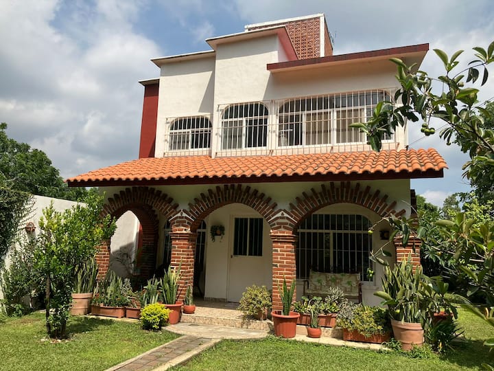 Linda Y Amplia Casa - Tepoztlán