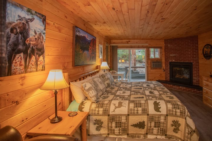 Dream River Front Suites R2 - Estes Park, CO