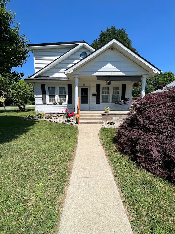 Center Of All Lexington Has To Offer! - Lexington, KY