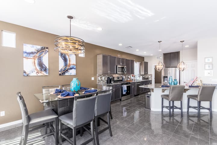 Modern-luxe Home By Vegas Strip - 賭城大道