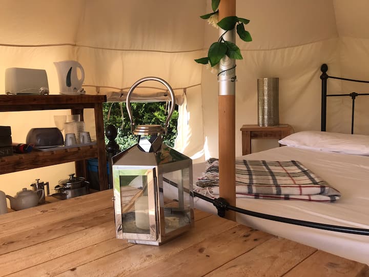 Hazel The Lotus Belle Tent At Mena Farm, Cornwall - 博德明