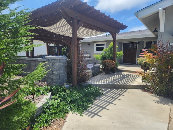 Ocean Breeze, Entire Private Floor, 3 Beds - Grover Beach, CA