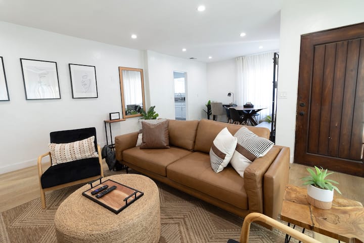 Best N La, Entertainers Yard! - Los Angeles, CA