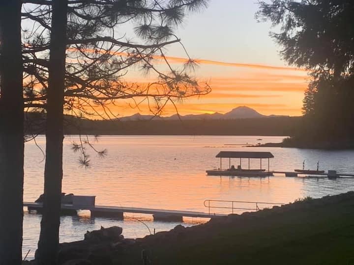 Cozy Lake Cabin - Lake Almanor, CA