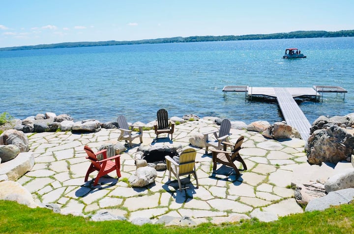 Lakefront Cottage On Torch Lake! - Torch Lake, MI
