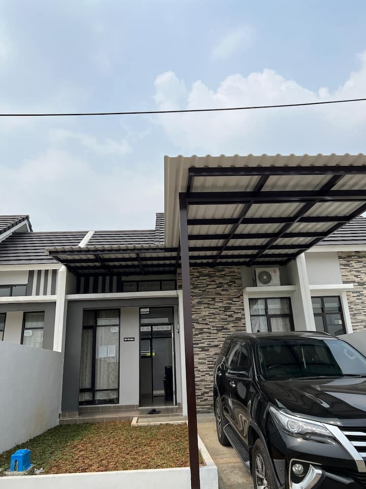 Two Bedroom With Comfort Backyard - Bogor