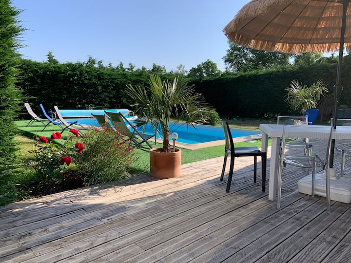 Maison De Vacances Piscine Chauffée 28° - Rochefort, France