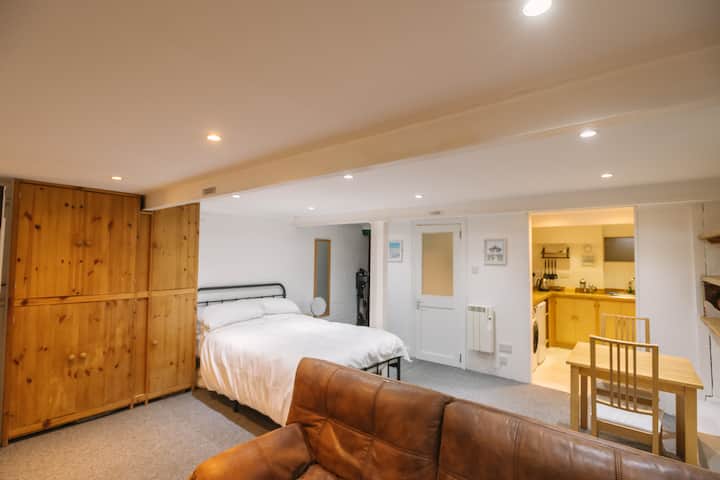 Quiet Studio Close To City Centre And Beach - Brighton