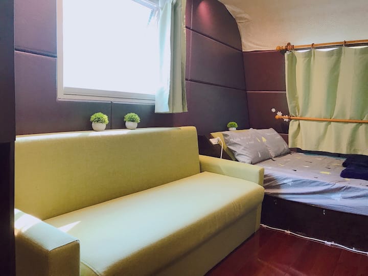 Louisa  Camper - 퉁샤오 진